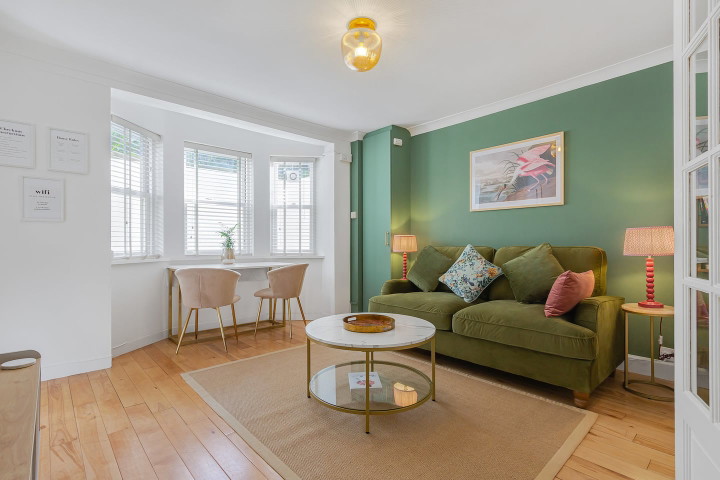 Newly Refurbished Flat 2 Minutes From The Beach - Sussex