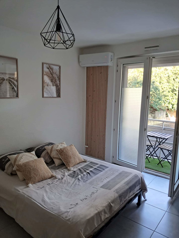 Studio With Reversible Air Conditioning, Balcony And Parking - Albi