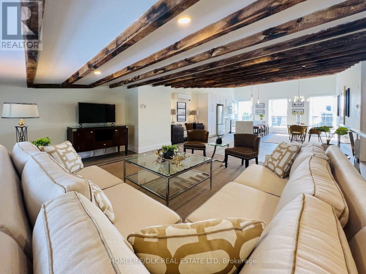 King West Village Loft - Brockville