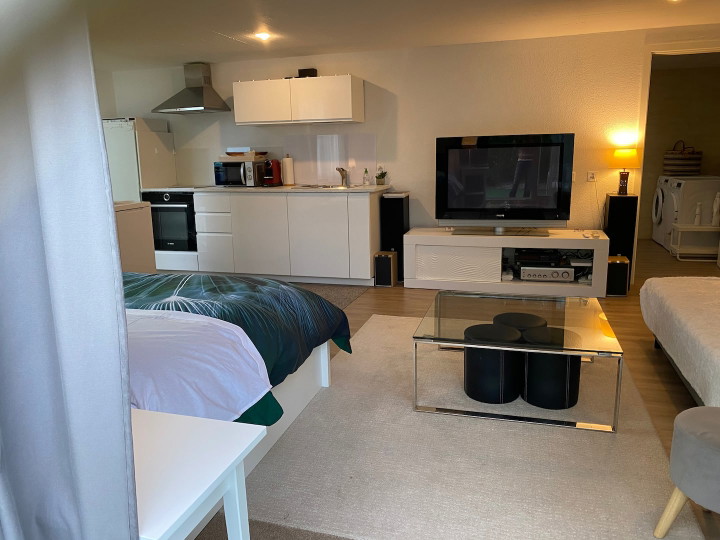 Jolie Chambre Dans Villa, Quartier Résidentiel - Morges