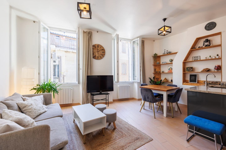 Beautiful 2 Bedroom Apartment In Central Marseille - Marseille