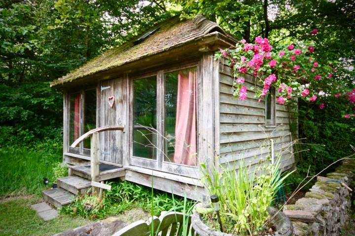 The Steddle. Little Cabin In The Woods,titty Hill. - Alton