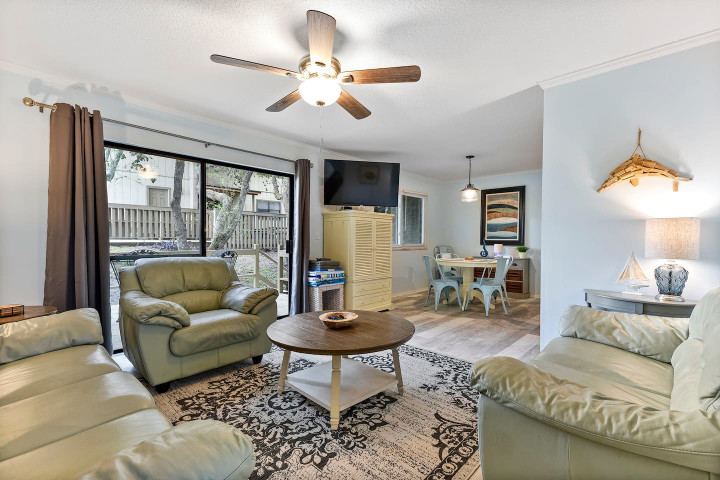 Breeze&quiet-1 Street From Beach W/pool! 3br/2.5ba - Amelia Island, FL