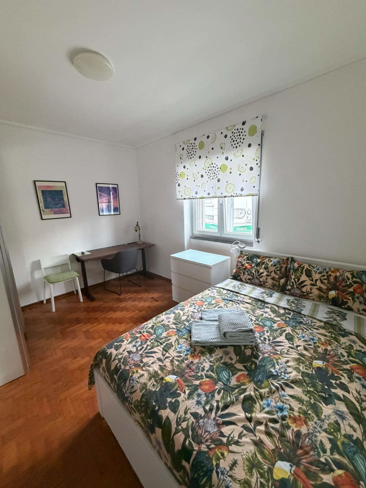 Co-living - Private Double Room With Shared Wc - Cascais