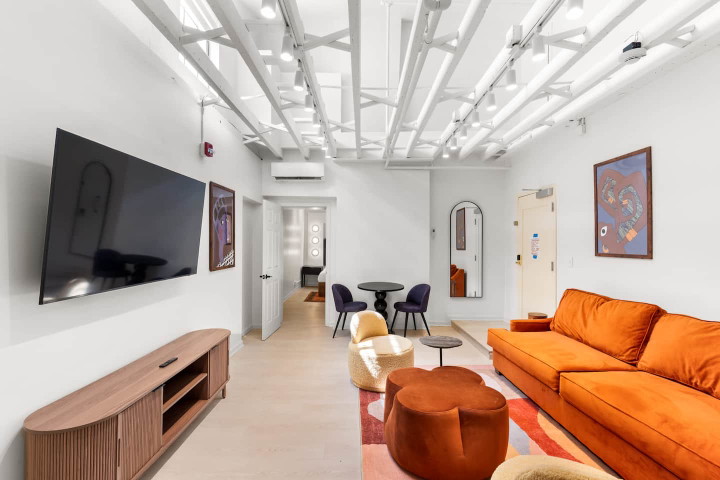 Bhodi | Suite Speakeasy Au Duke | Nulu - Louisville, KY