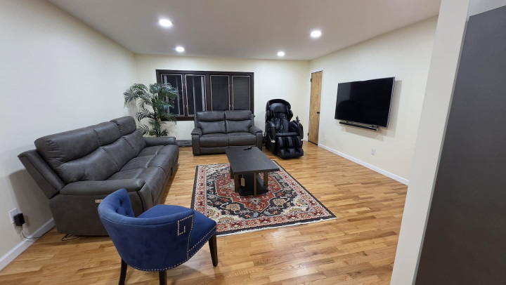New 3br Near Nyc, Parking, Office & Massage Chair! - Staten Island, NY