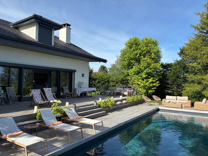 Family Home With Stunning 180° Views Over Geneva - Archamps