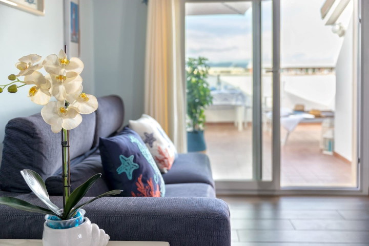 White Lighthouse (Cin: It090003c2000s1058) - Alghero