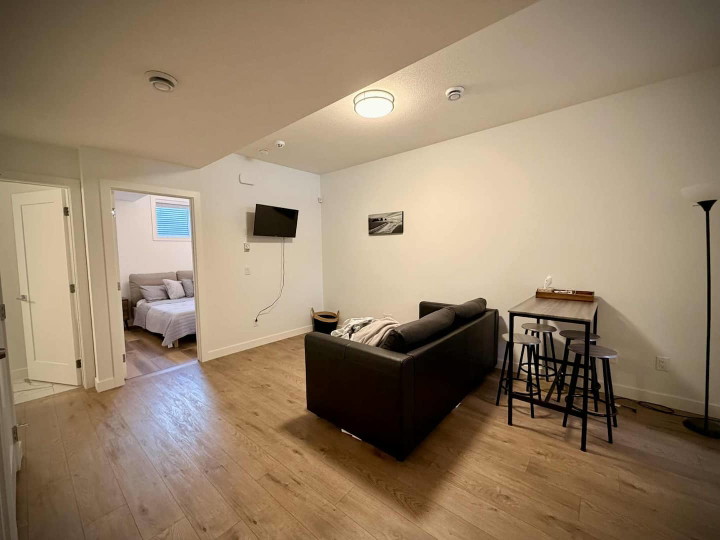 Private Se Calgary Basement Suite - Full Unit - Calgary