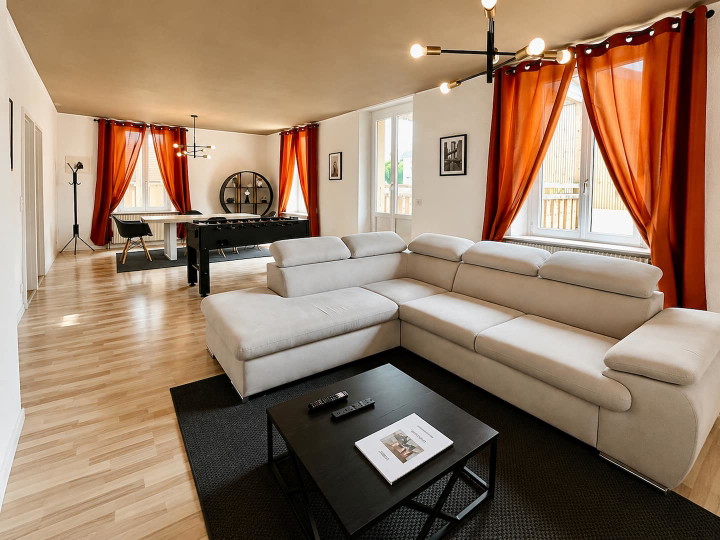 Appartement Plein Centre-ville Avec Terrasse - Morteau