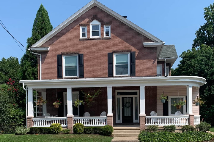 Small Town Sweets: Charming Home Near Hersheypark - Hershey, PA
