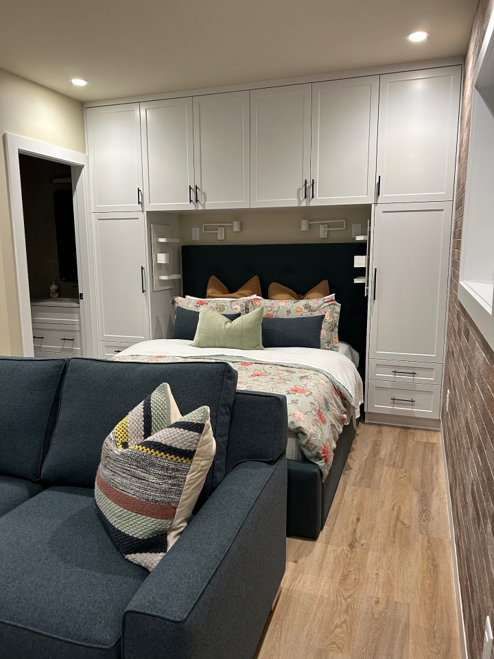 Bachelors Suite With Quick Access To Skytrain - Port Moody