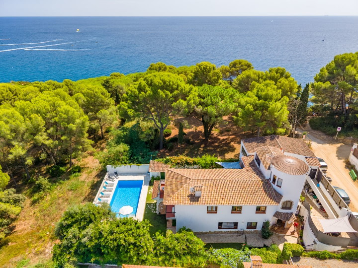 Suite Con Vistas Y Servicios Privados Tipo Hotel - Lloret de Mar
