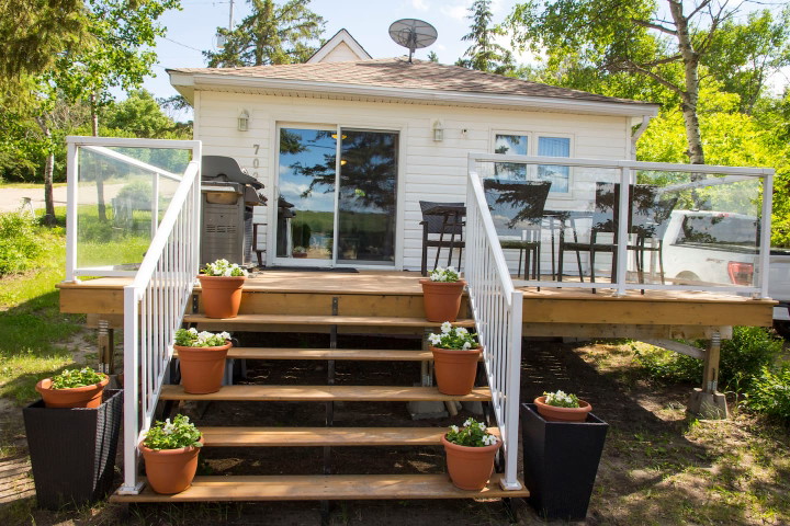 Lake Front Serenity Cottage In Manitou Beach - Saskatchewan