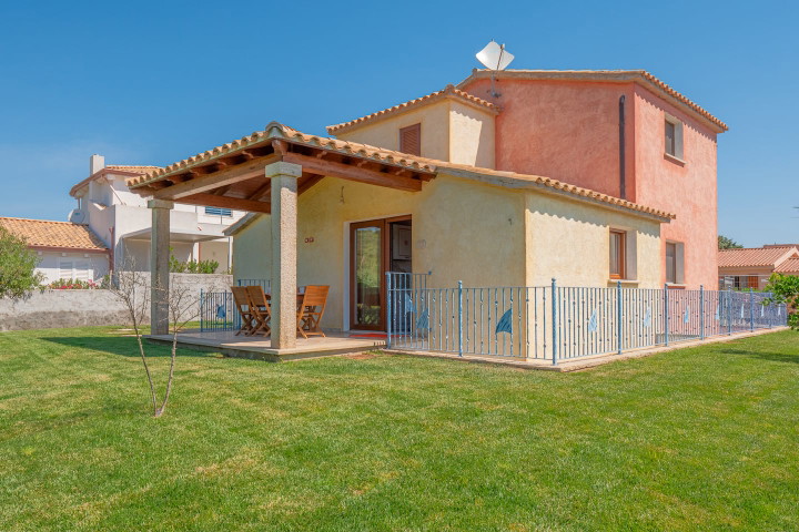 Independent Apt With Garden In Villa Near Beach - Golfo Aranci