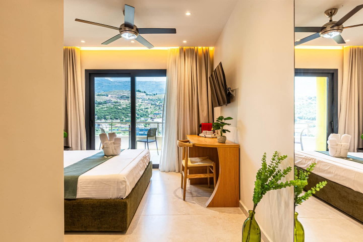 Deluxe Suite 3 | Parking, Balcony - Central - Albania