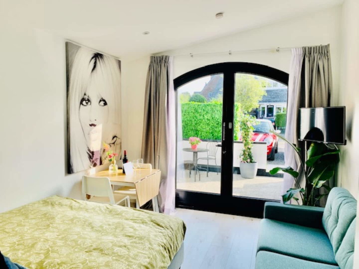 Luxury Studio With Free Parking And Private Patio - Zandvoort