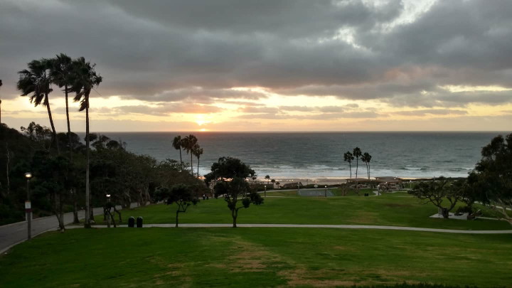 Entire Condo ! Near The Beach. - Laguna Hills, CA
