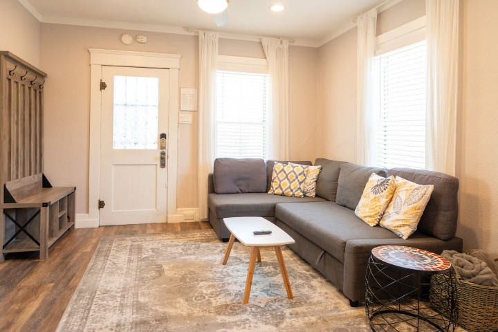 Socal Gem Cozy Cottage | Near Disney & Downtown - Fullerton, CA