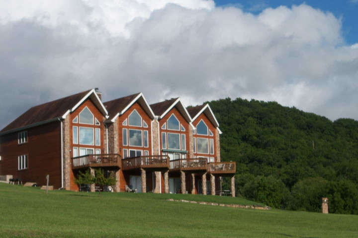 Holiday Island Home With A View Of Table Rock Lake - Beaver Lake, AR