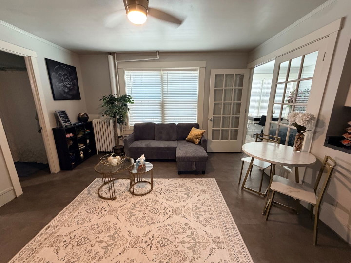 Boutique Midtown Retreat Stylish/cozy/pets Allowed - Nebraska