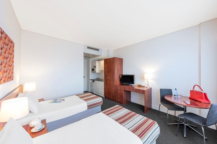 Self Contained Harbour View Studio Apartment - Bondi Beach