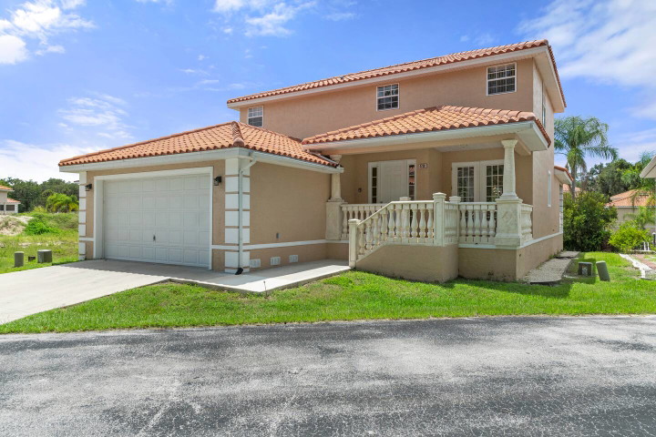 4 Br, 3.5 Ba Waterfront Villa At Tradewinds 142 - Homosassa