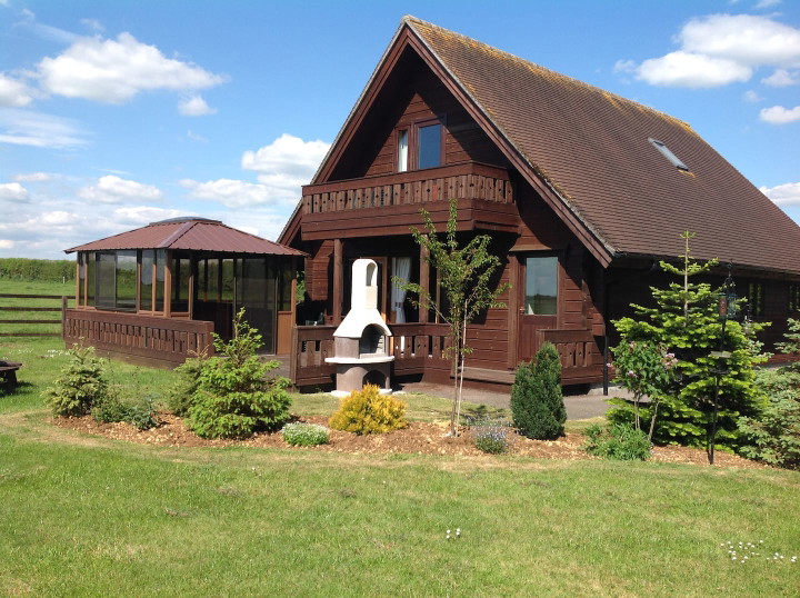 Scandinavian Chalet With Hot Tub In Rural North Dorset. Spectacular Views. - Shaftesbury
