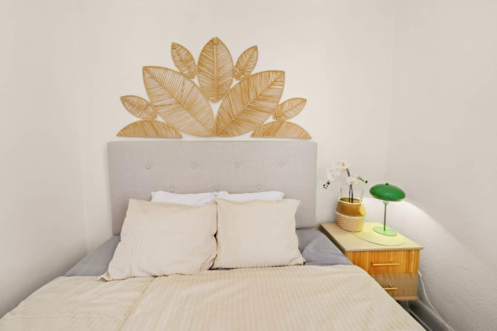 Montreux Escape: 2br With Balcony & Lake Views - Montreux