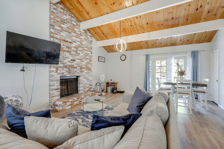 Gateway To Big Bear! High-country Home W/ Deck - Running Springs, CA