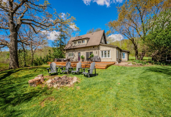 ÉVadez-vous à L'escalier - 1 Bdrm Huge Deck - Burlington