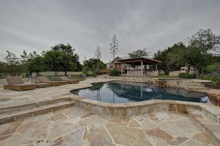 Beautiful Secluded Hill Country Retreat - Buda, TX