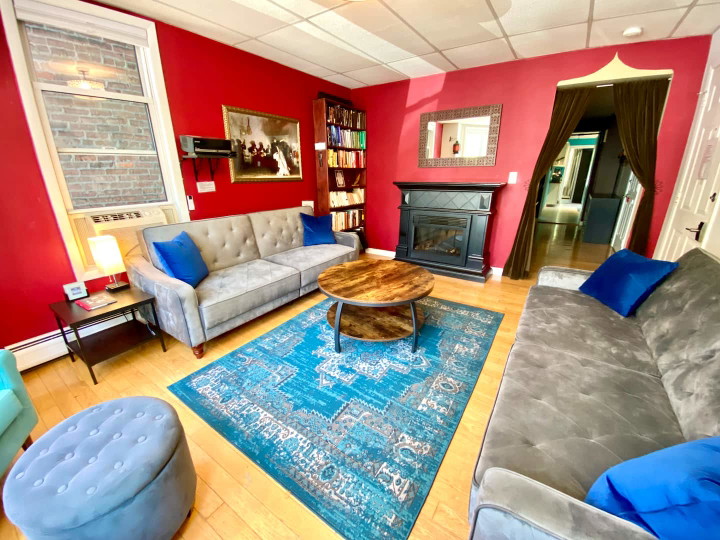 Family Home + Near Downtown + Cool Backyard! - Boston, MA