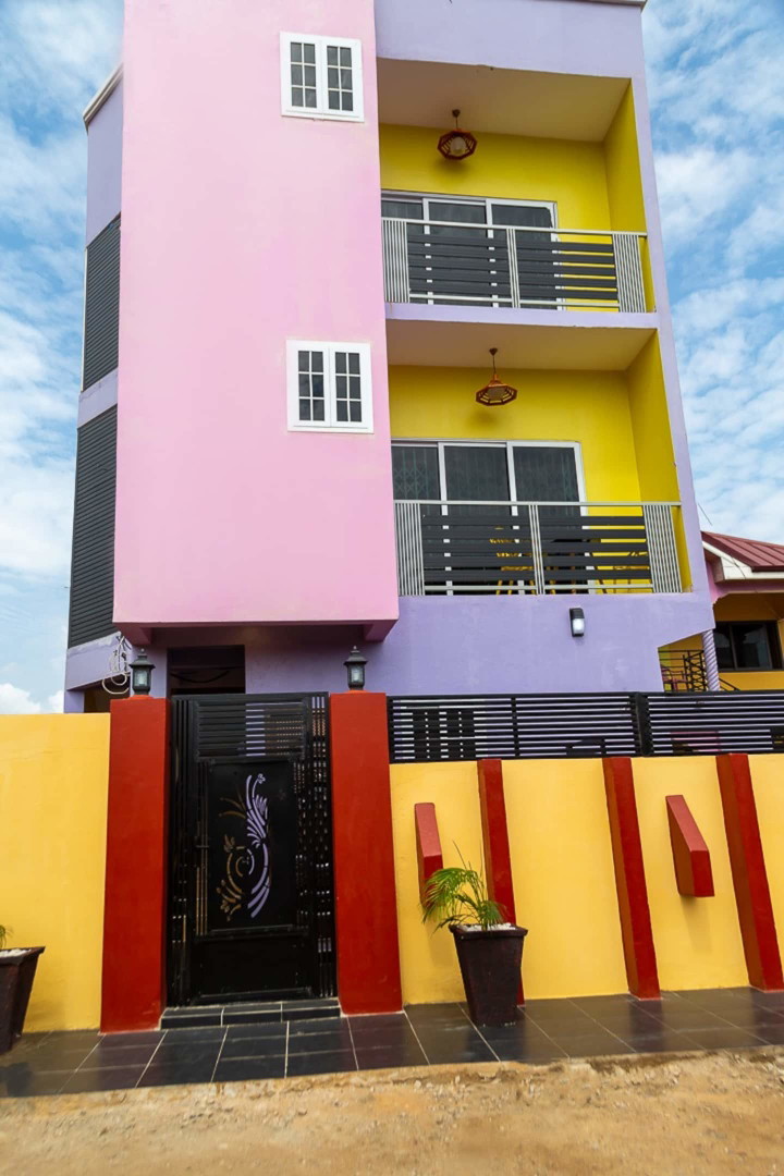 Executive 1-bedroom Serviced Apartment - Accra
