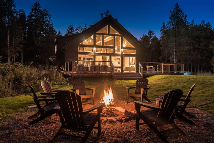 Luxury Tobermory Retreat: Modern Home And Hot Tub - Tobermory