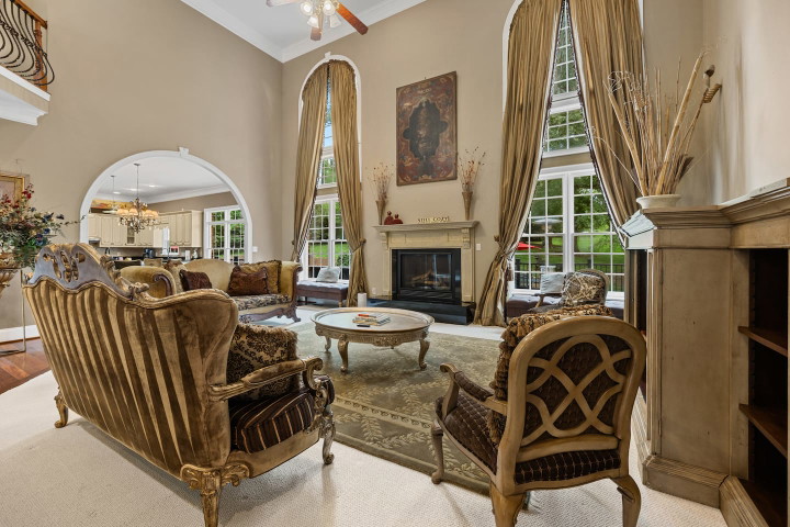 Luxury On The Lake: Greensboro Vacation Rental - Greensboro, NC