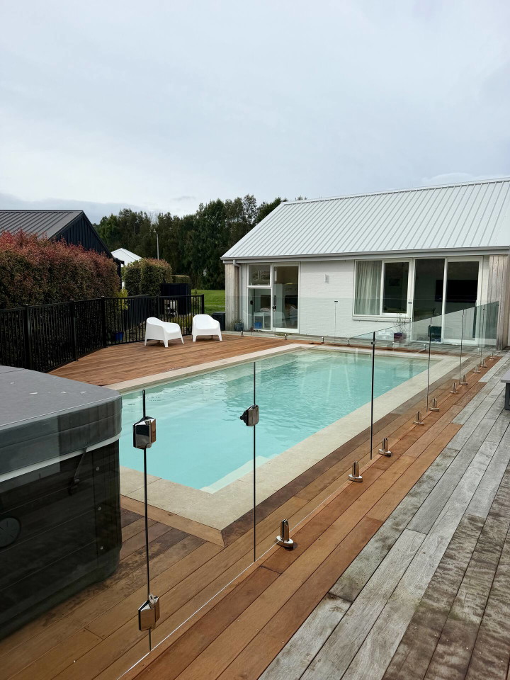 The Club House 
- With Heated Pool And Spa - Matakana