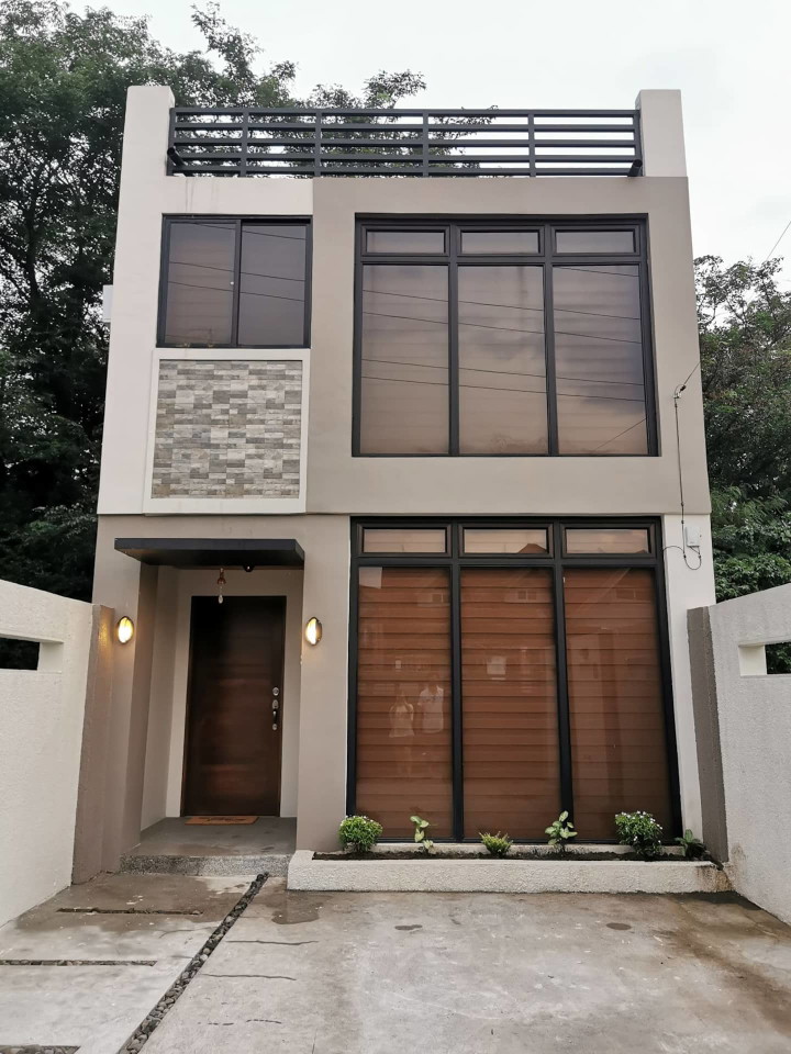 Townhome In Central Balanga 2br With Parking - Abucay