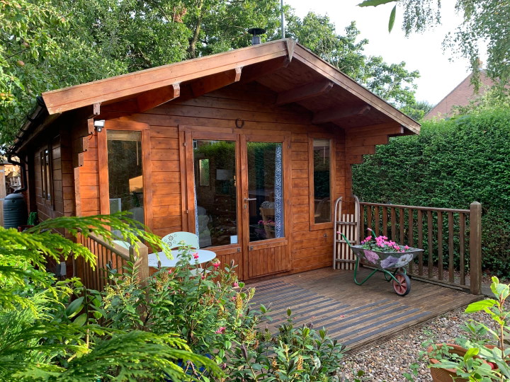 The Garden Cabin: Log Cabin, Beverley E.yorks - Beverley, UK