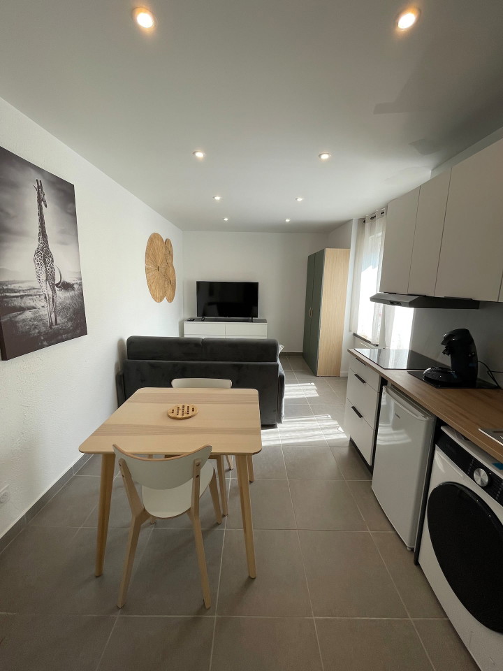 Studio Situé En Face De Stellantis - Montbéliard