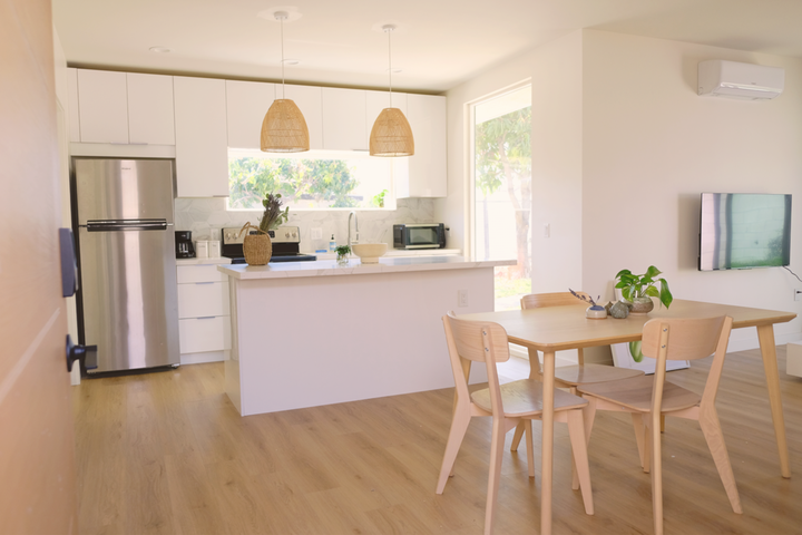 Beautiful Sun-drenched Guest House In Temple City - El Monte, CA