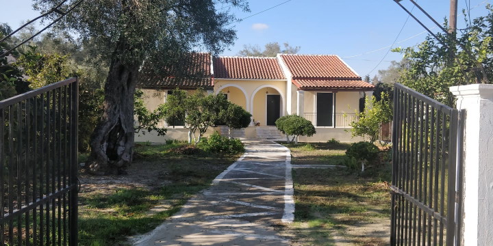 Villa Andreas (Right Entrance) - Kavos