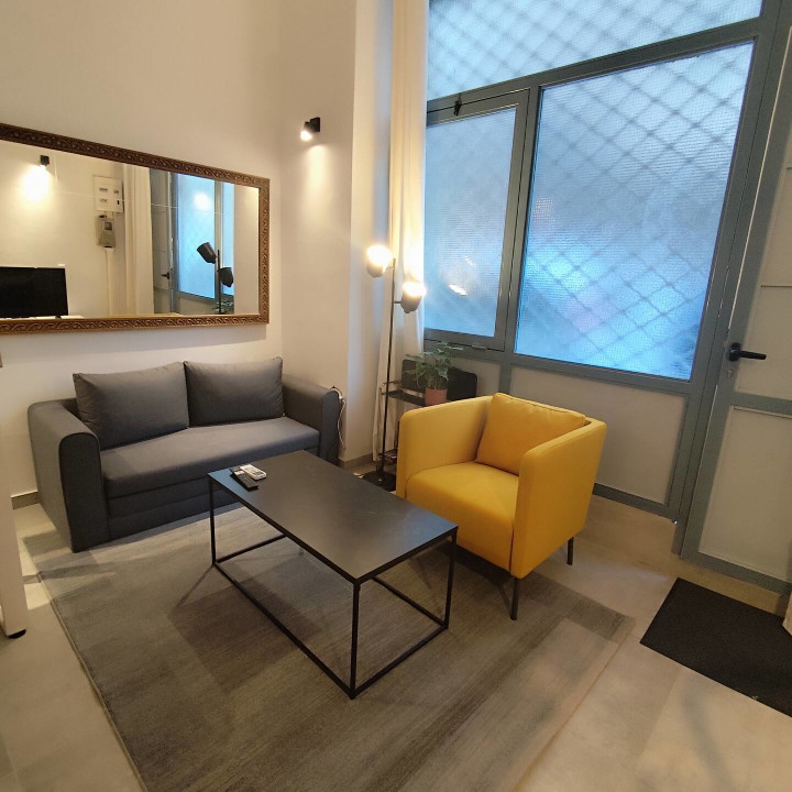 Bumblebee Loft In Kypseli - Ано-Льосия