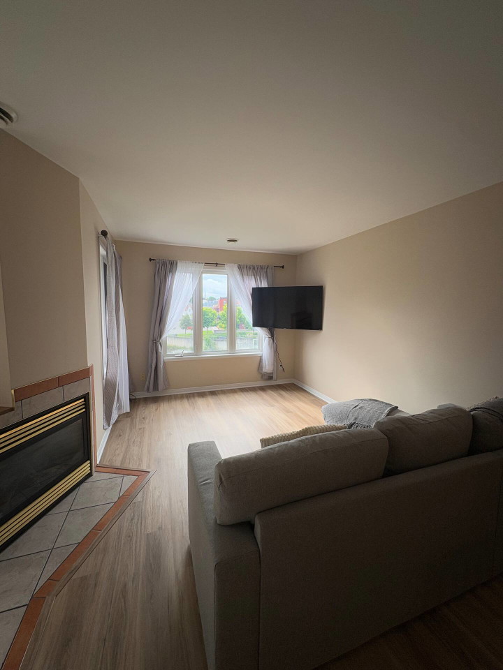 Creekside Escape In Downtown Kemptville - Kemptville