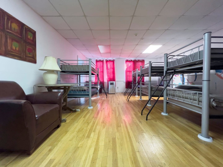 Hostel: Female Dorm #11/bunk Beds - Memphis, TN