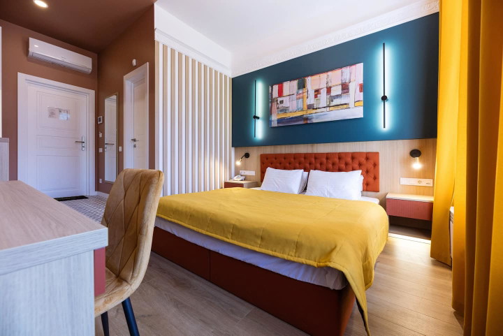 Bel Appartement Lumineux Avec Vue Sur La Rue Avec Douche - Kiev