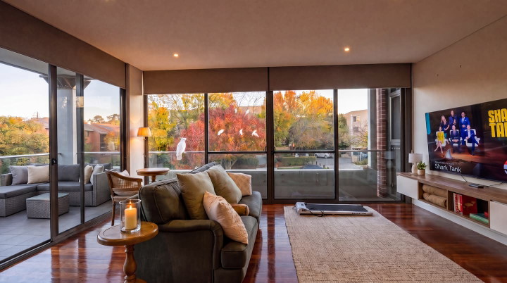 Kingston Cafés| 2br, 2ba, 1 Pr | Chefs Kitchen - Canberra