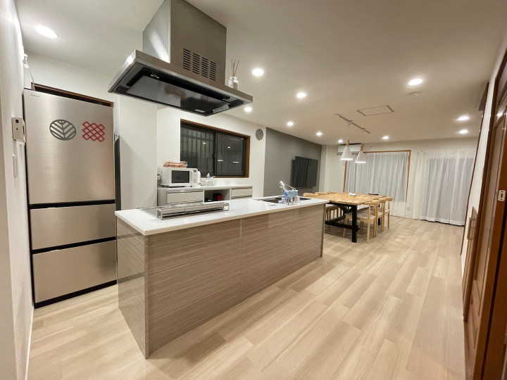 [Shinei De House] 3-minute Walk From The Station, With Parking, A House In Ichinaka Street - 名古屋市