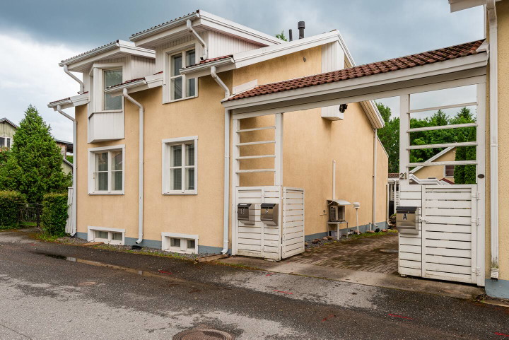 Tilava Kolmikerroksinen Koti Loistosijainnilla - Pori