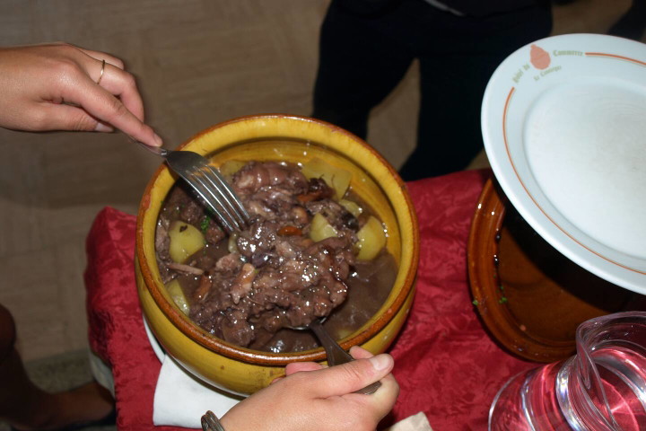 Les Facilités  D'un Hôtel Et D'un Restaurant - La Canourgue